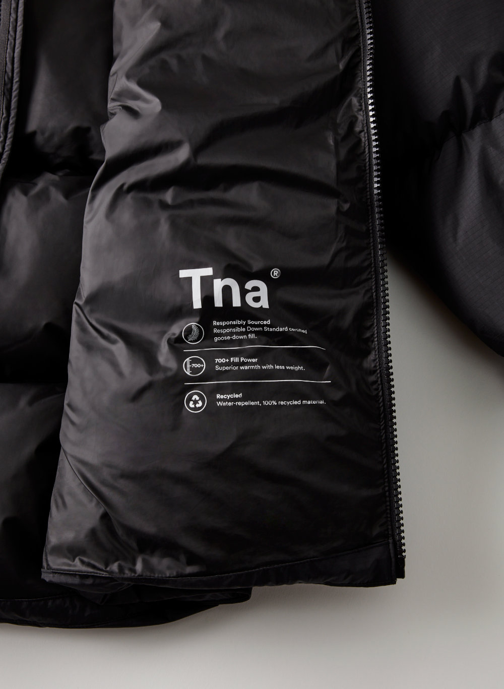 Tna MEGA PUFF MID | Aritzia INTL