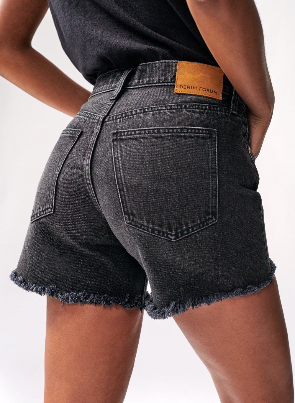 Denim Forum THE EX BOYFRIEND MID THIGH SHORT | Aritzia US