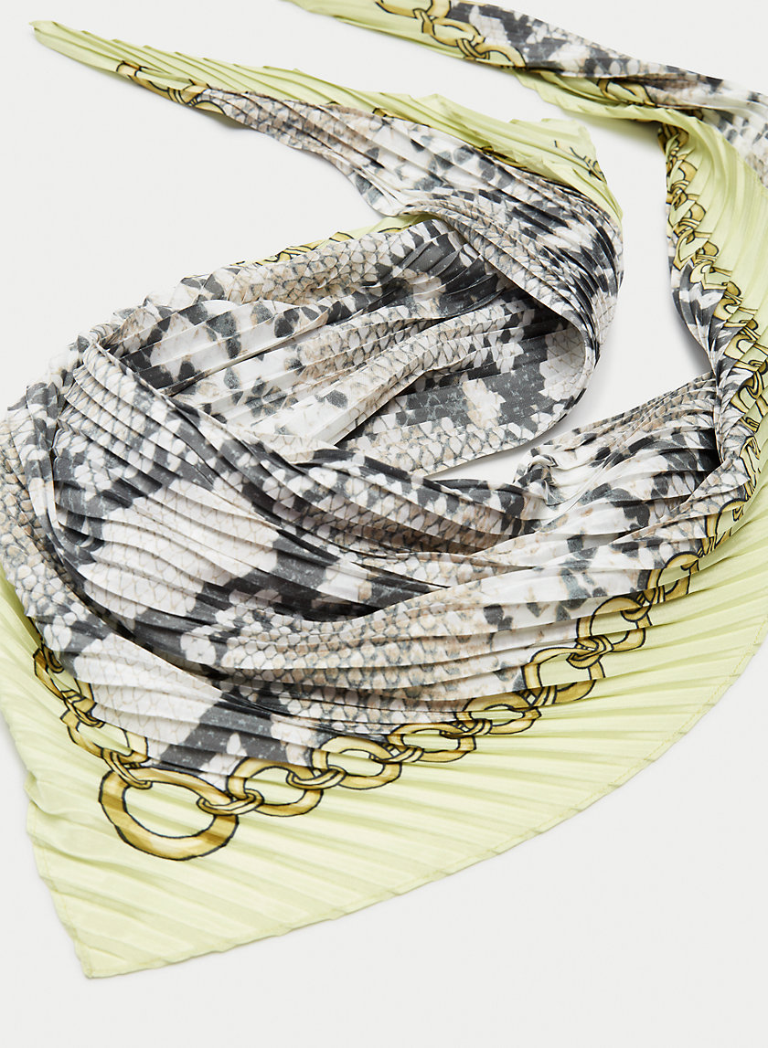 Main Character KAY SCARF | Aritzia US