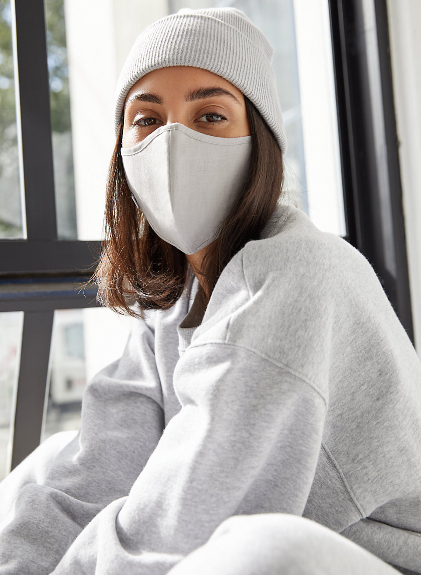 Aritzia Community SCULPTED LINEN FACE MASK