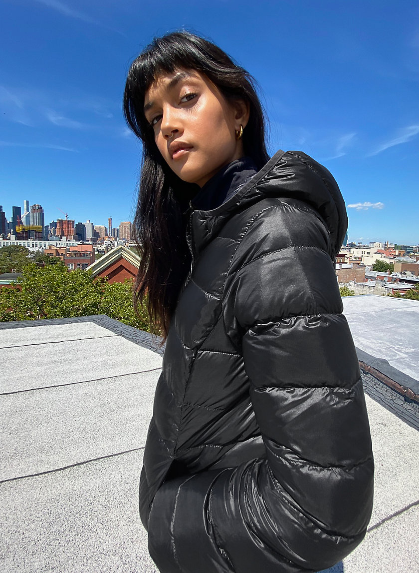 Tna THE LITTLE PUFF | Aritzia INTL