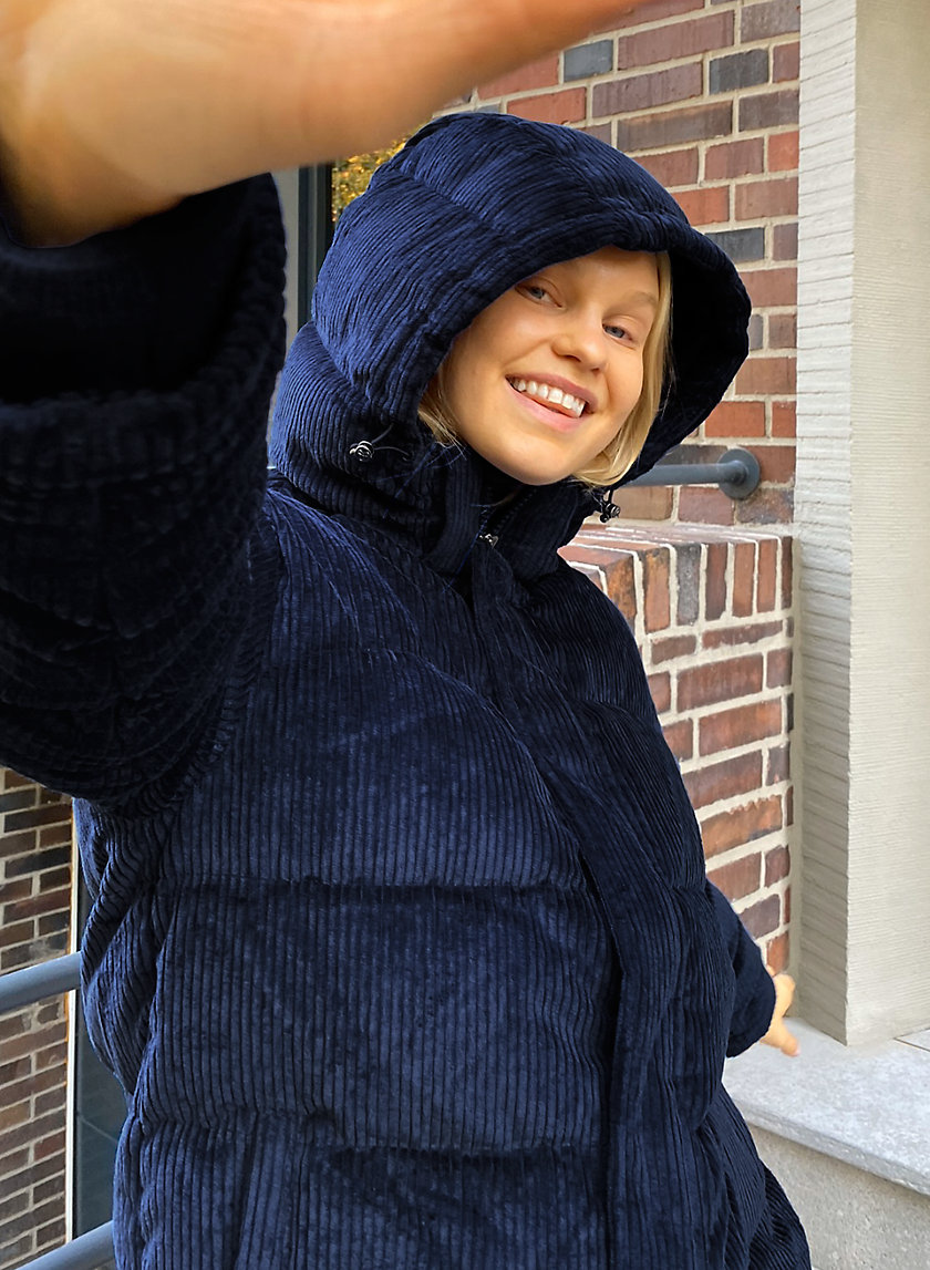 Tna THE SUPER PUFF™ | Aritzia INTL