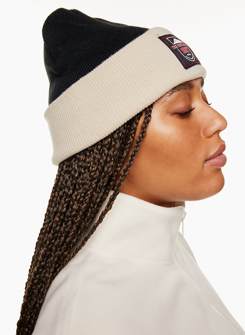 Tna PEAK BEANIE | Aritzia CA