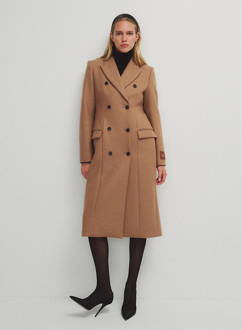 Babaton FIGURE COAT | Aritzia INTL