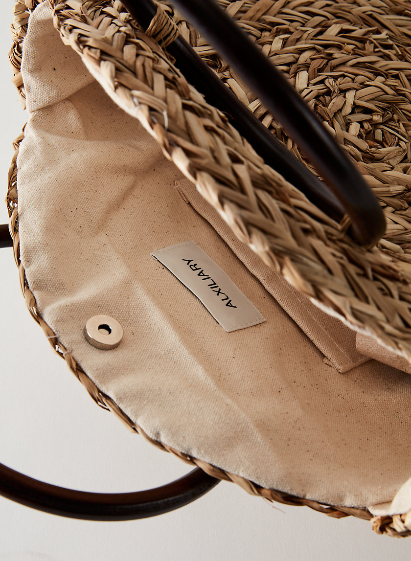Auxiliary STRAW ROUND BAG | Aritzia CA
