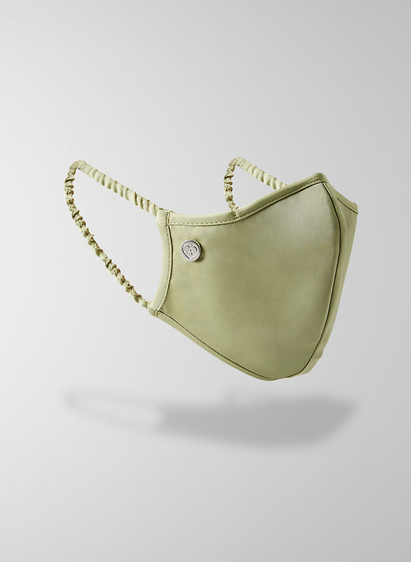 Aritzia Community SCULPTED SATIN FACE MASK - PETITE