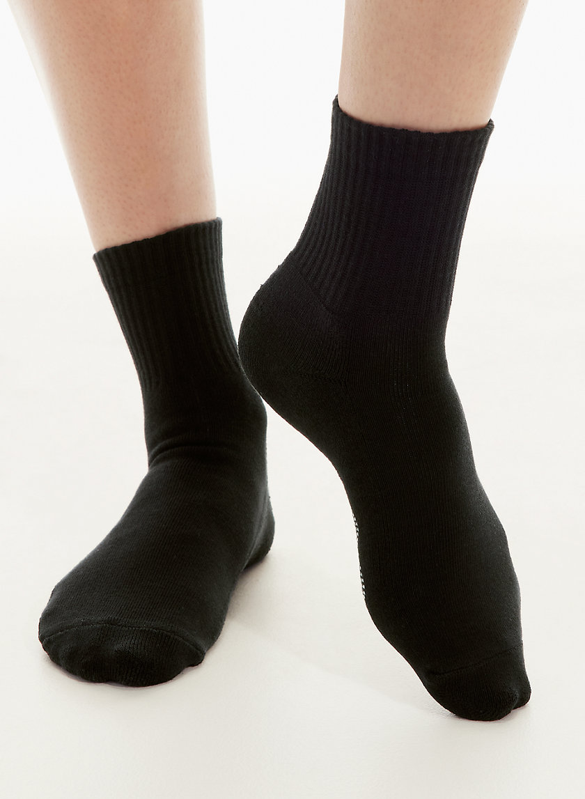 Tna BASE GRIP ANKLE SOCK 3-PACK | Aritzia CA