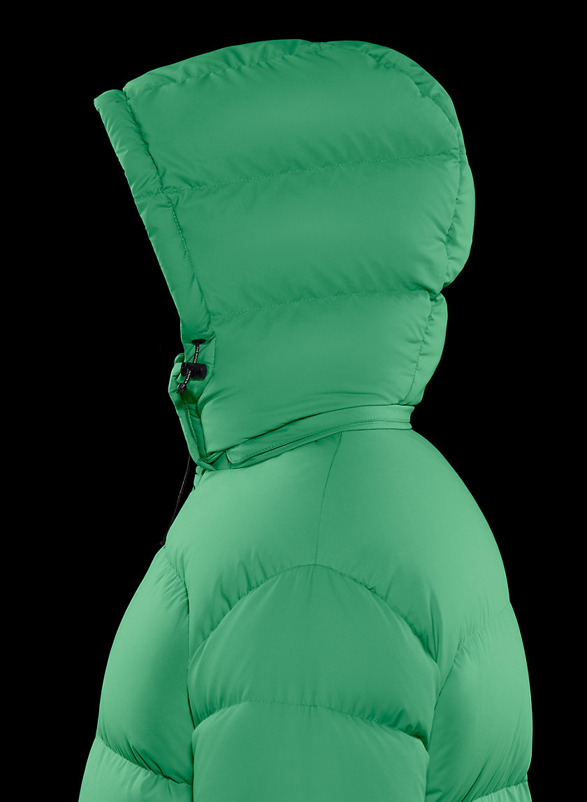 Super World™ THE SUPER PUFF™ SHORTY | Aritzia CA