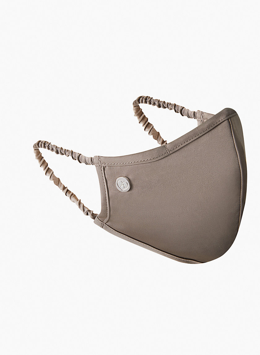 Aritzia Community SCULPTED SATIN FACE MASK