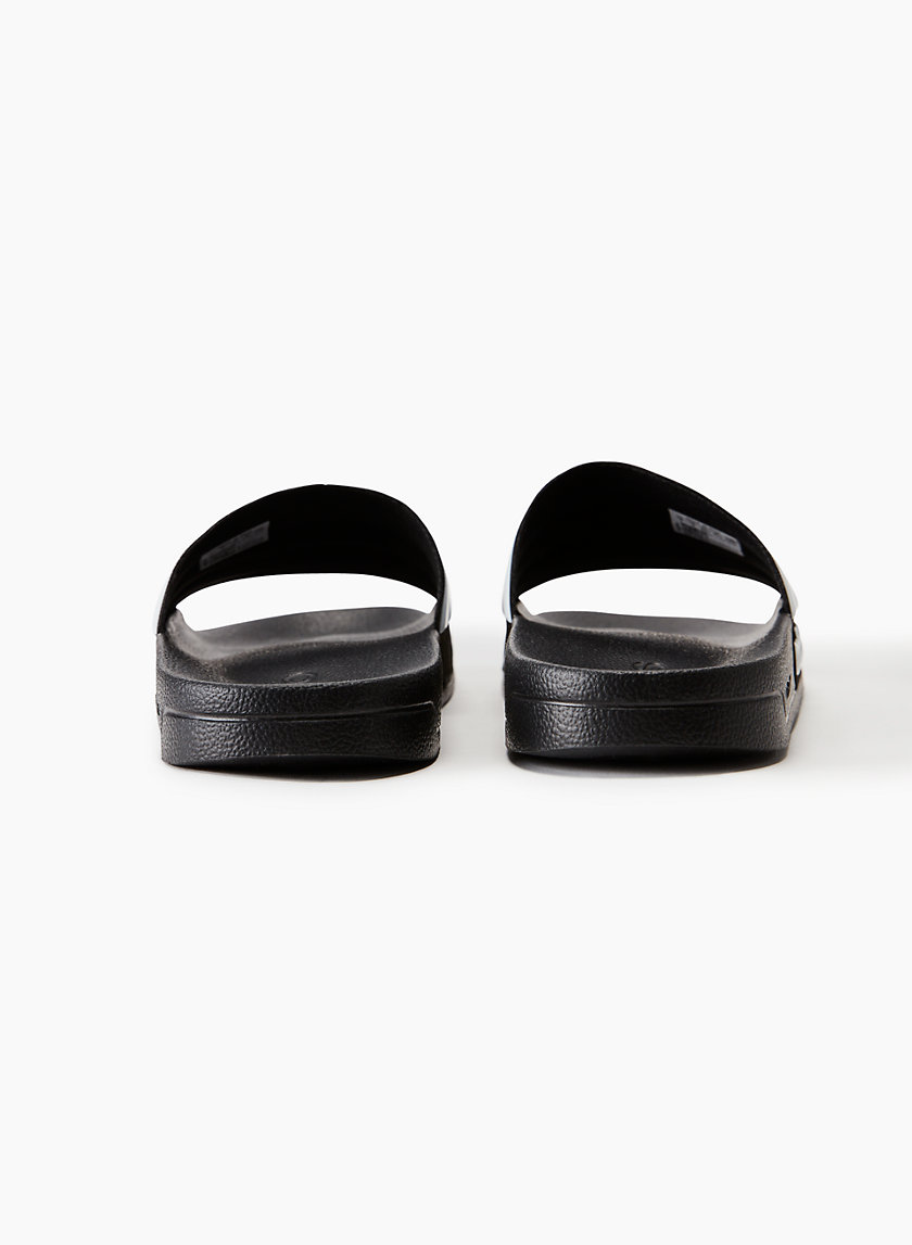 adidas ADILETTE SHOWER | Aritzia CA