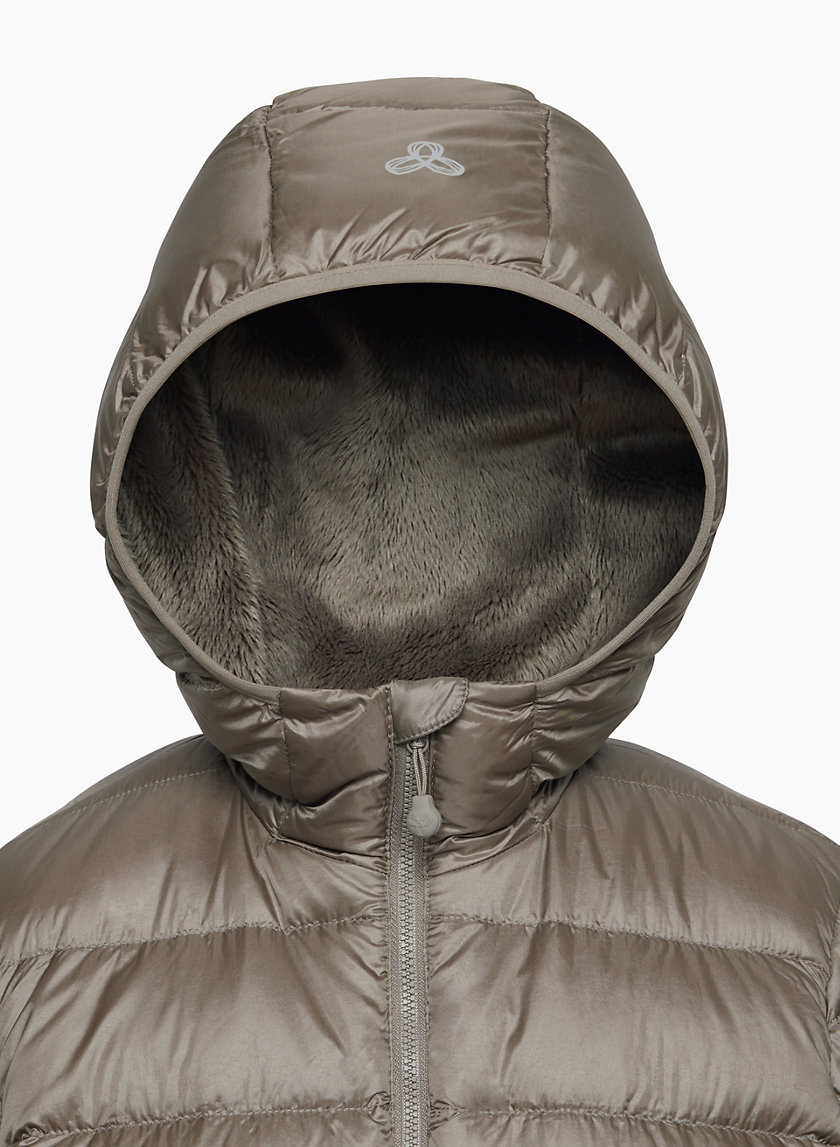 TnAction THE LITTLE FUZZY PUFF™ NEW | Aritzia INTL