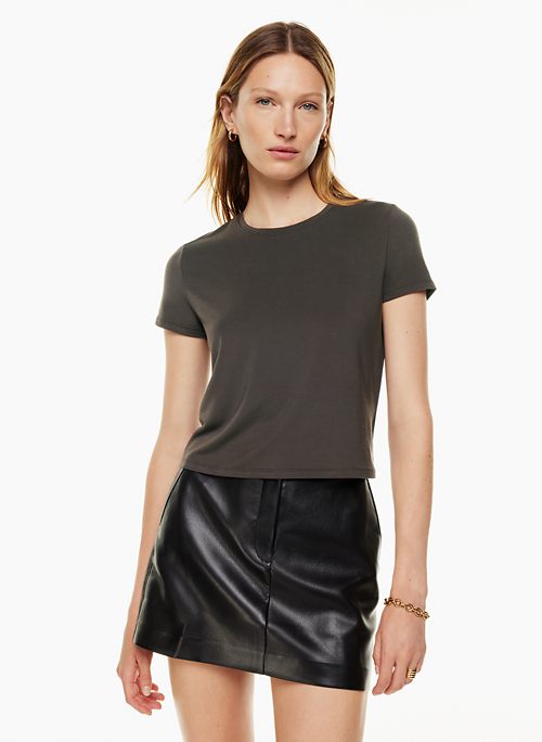 T-Shirts for Women | Long Sleeve & Short Sleeve | Aritzia CA