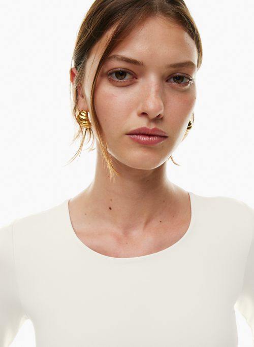 Contour Clothing | Contour & Fitted Bodysuits | Aritzia CA