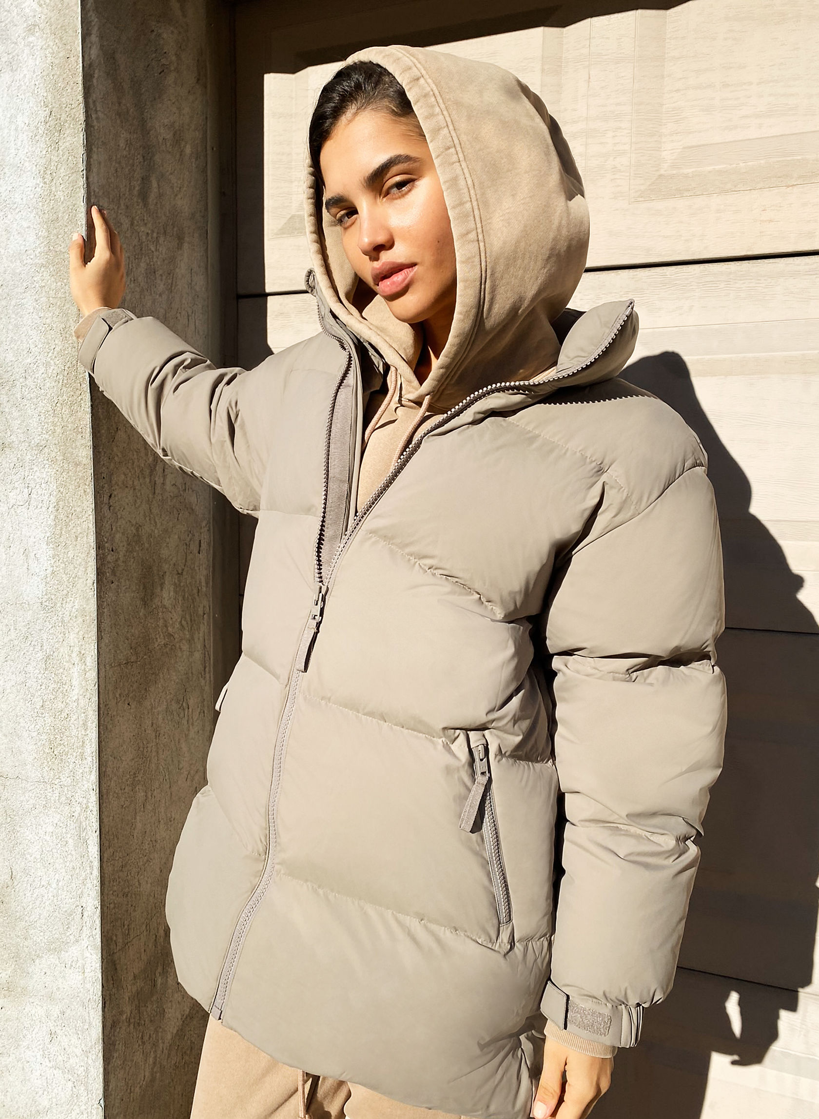 Tna MEGA PUFF MID | Aritzia US