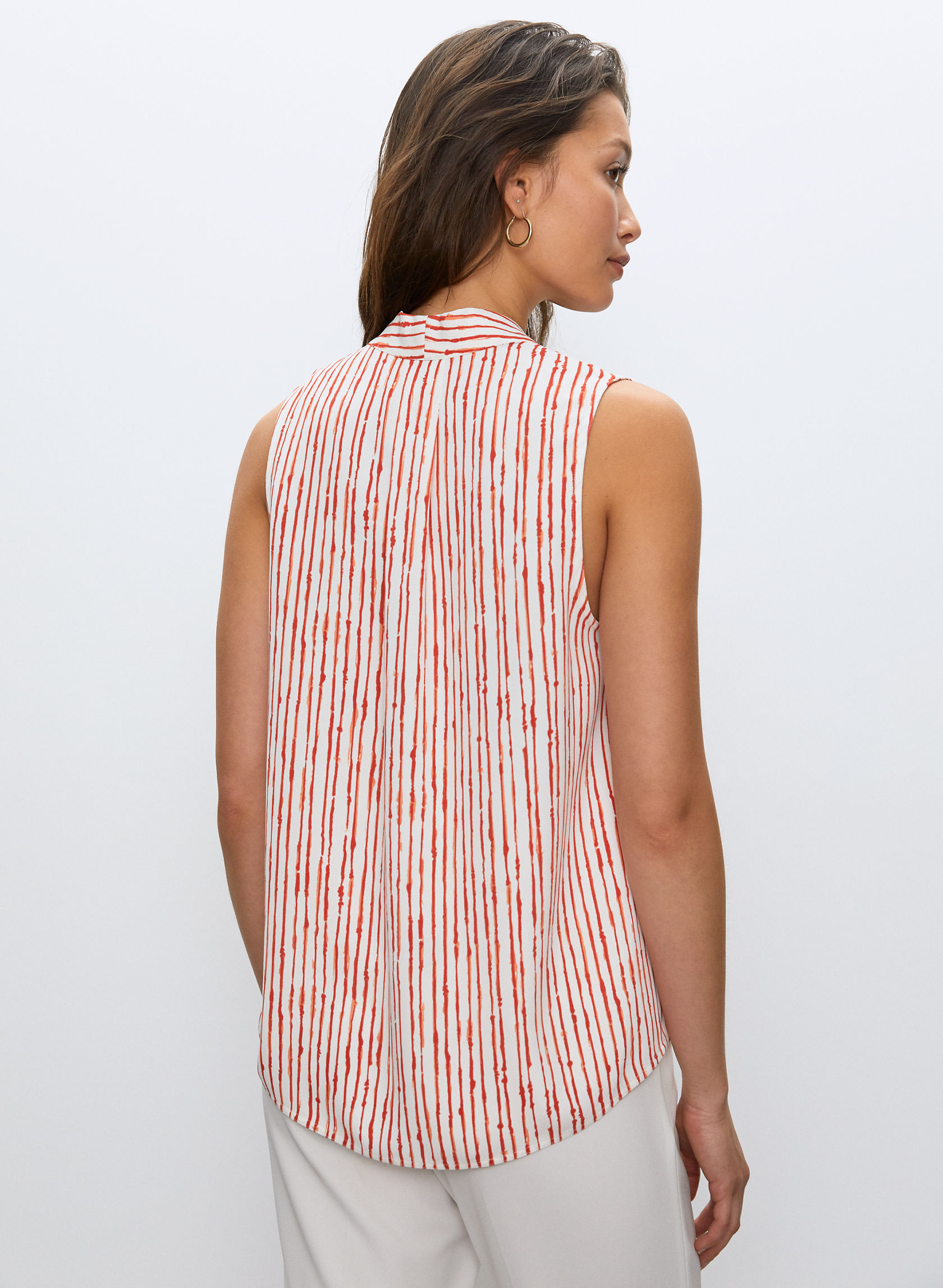 Babaton SLEEVELESS POWER BLOUSE | Aritzia US